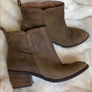 Donald J. Pliner | Shoes | Donald Pliner Doro Leather Ankle Boot Boho ...